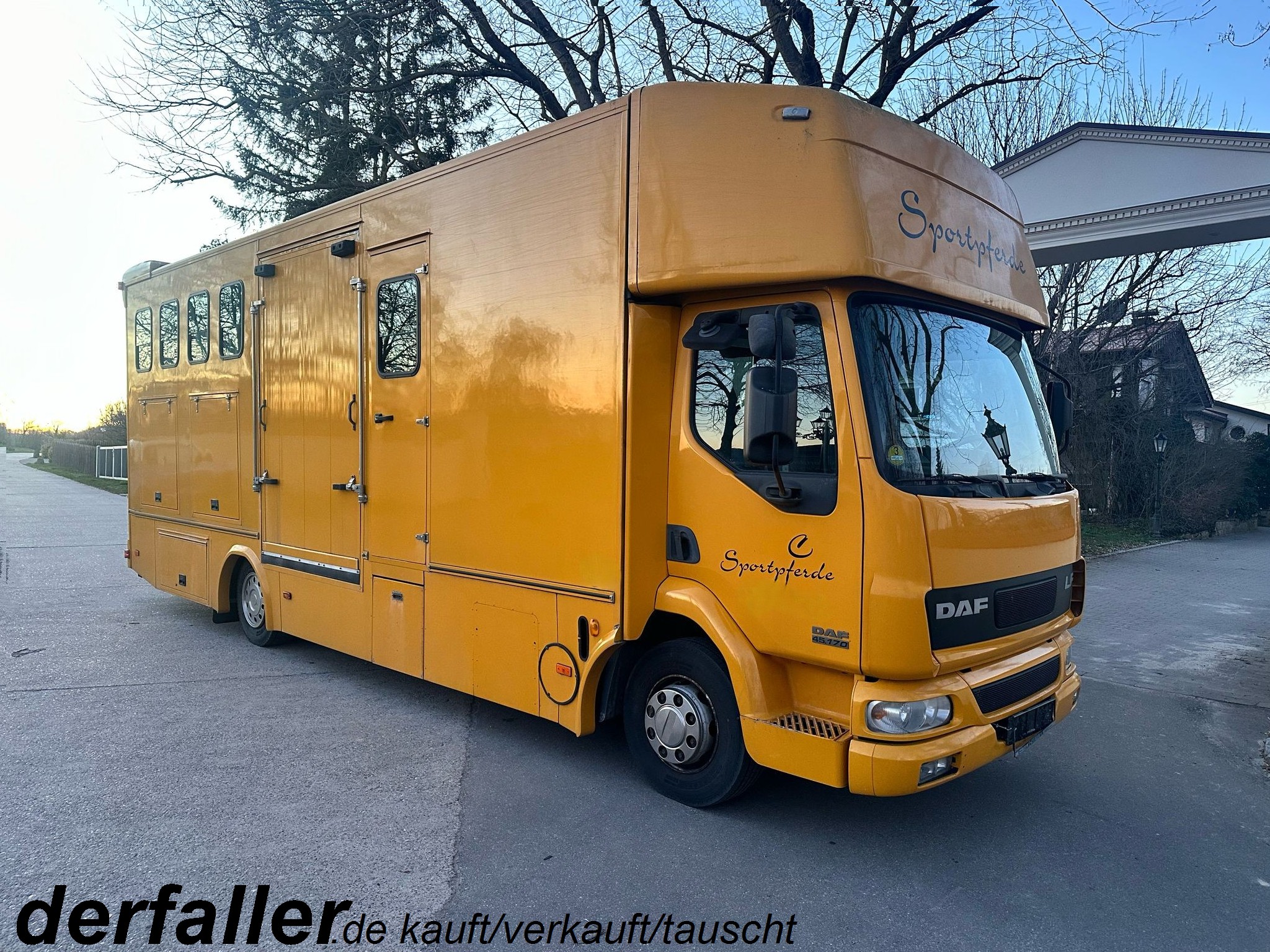 DAF 45170 LF 4-5 horses original 100,836 km 1st hand - der Faller